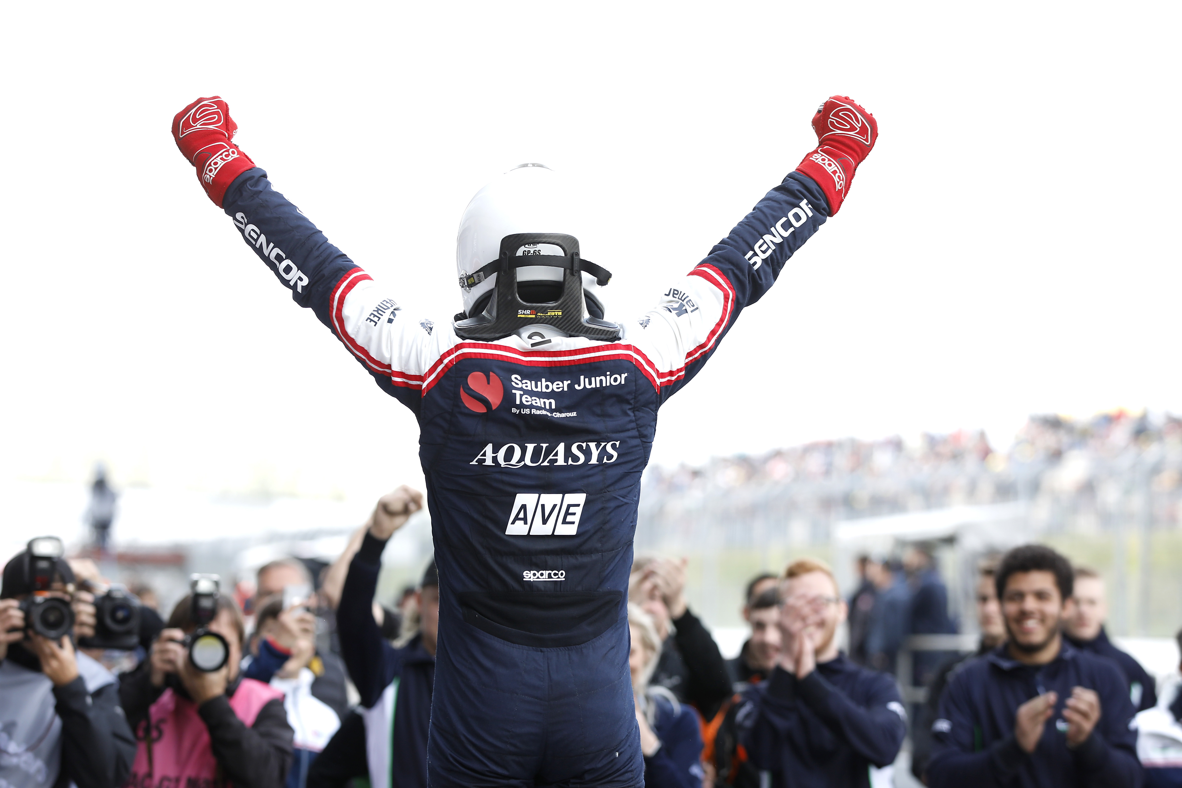 Dominant start for Sauber Junior Team drivers in ADAC F4 opener ...